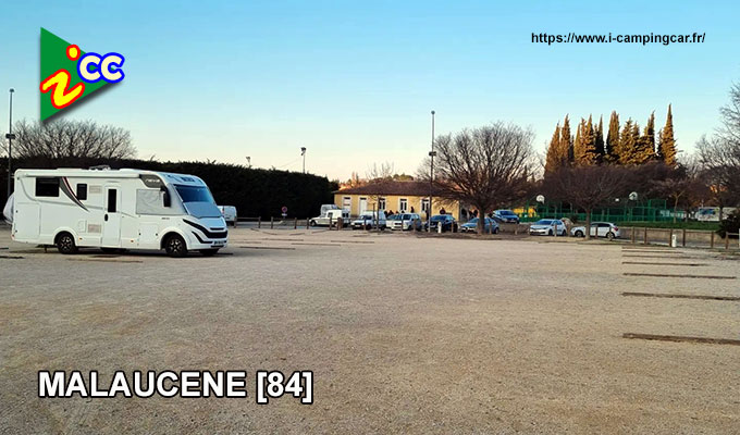 MALAUCENE : Aire de Services et de Stationnement Camping-Car Park Place ...
